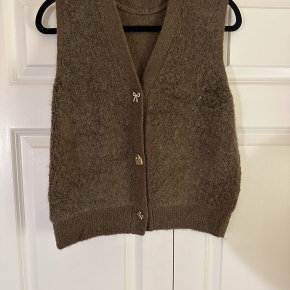 Commense | Sweaters | Commense Caramel Fuzzy Vest | Poshmark